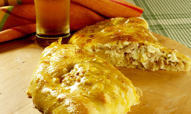 Calzone de frango com Catupiry® - Veja a Receita: