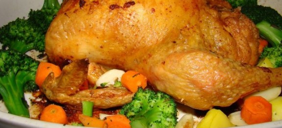 Frango Assado Inteiro e Descomplicado - Veja a Receita: