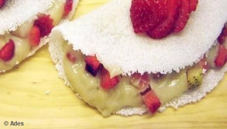 Tapioca com creme de coco e morango - Veja a Receita: