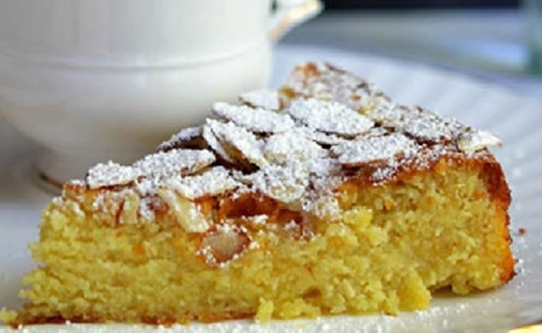 Bolo de Limão, Ricota e Amêndoa - Veja a Receita: