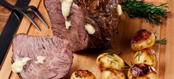 Cupim assado recheado com queijo parmesão - Veja a Receita: