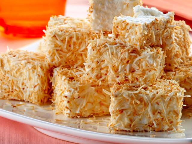 Maria-mole com coco queimado - Veja a Receita: