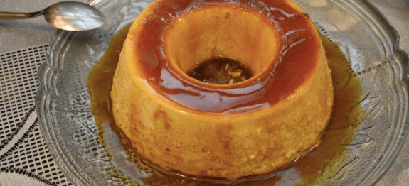 BOLO MOÇA GELADO, O ORIGINAL! IMPOSSÍVEL É COMER SÓ UM PEDAÇO! - Veja a ...