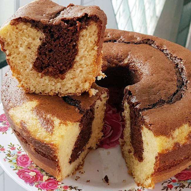 BOLO MESCLADO SIMPLES, RÁPIDO, SUPER FOFINHO.. INGREDIENTES BARATOS E ...