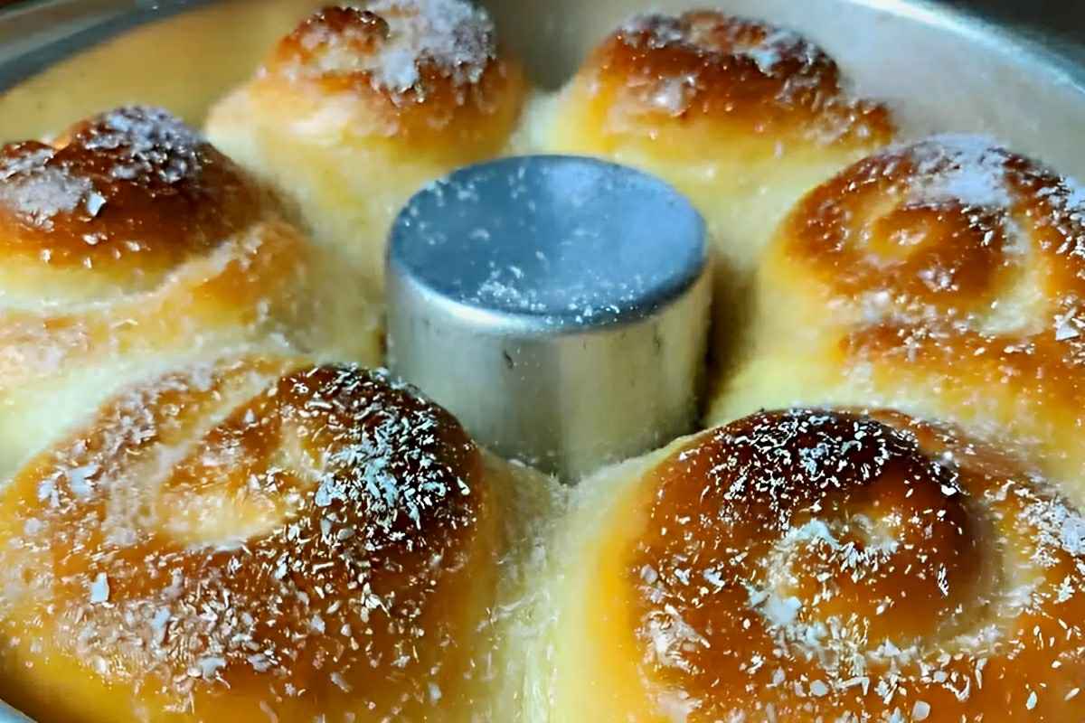 Fiz esse pão doce de leite condensado fofinho e delicioso usando apenas ...