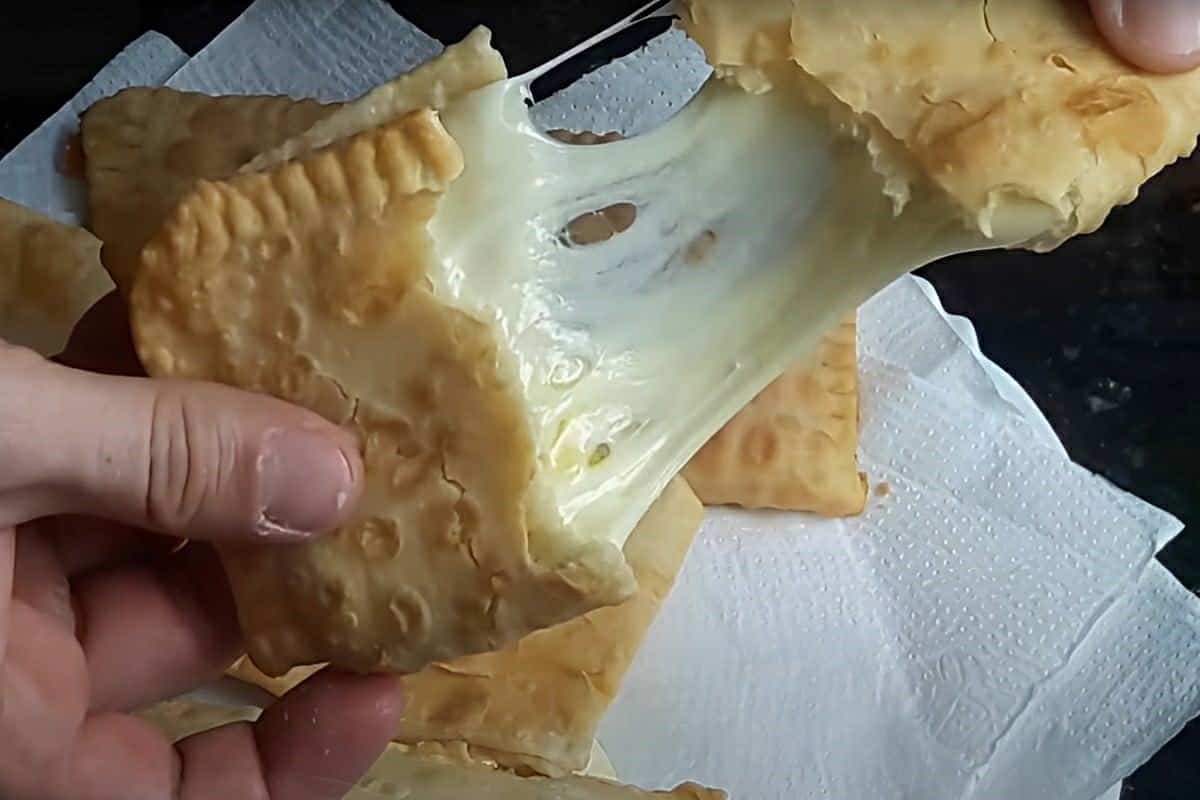 Pastel frito com 2 ingredientes fica bem sequinha e um recheio ...
