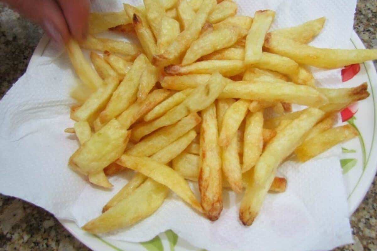 Descubra o segredo de preparar uma batata frita crocante e perfeita ...