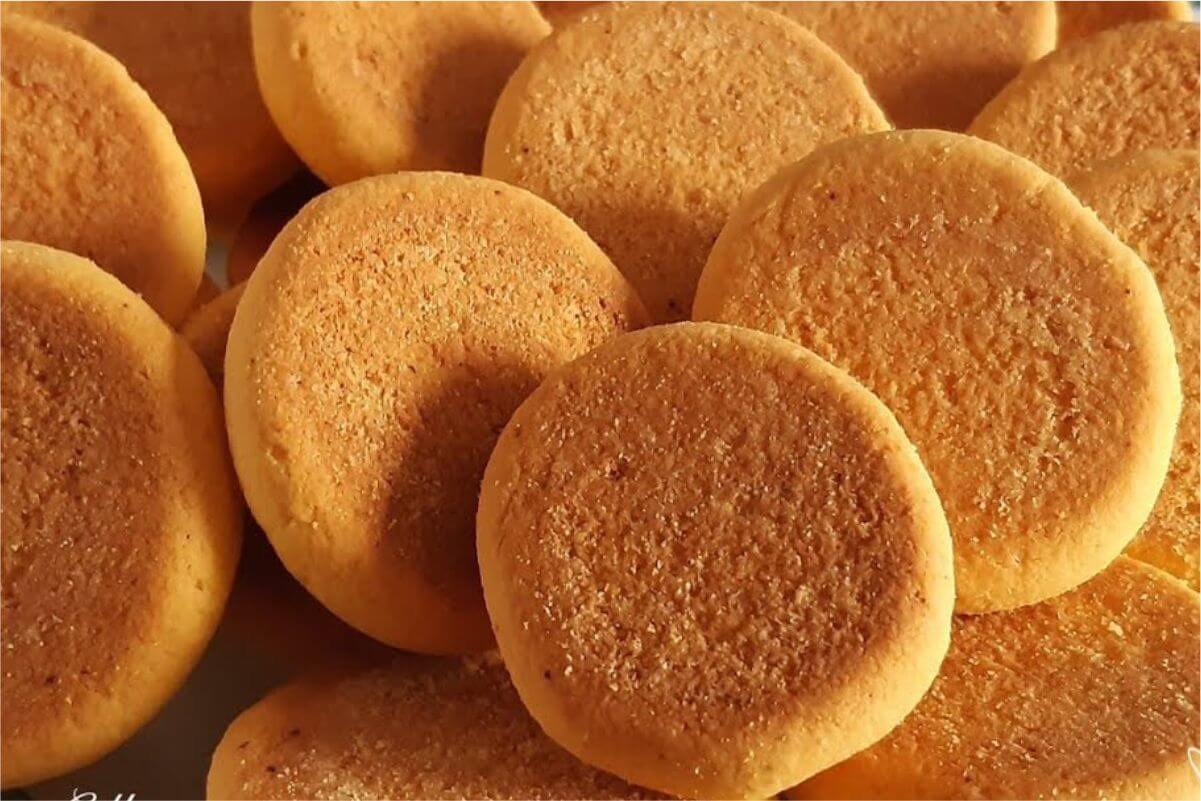 Bolachinha de fubá crocante e deliciosa sem farinha de trigo e sem ...